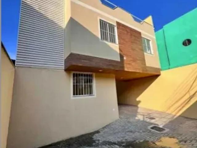 Casa com 3 Quartos e 2 banheiros à Venda, 85 m² por R$ 279.000