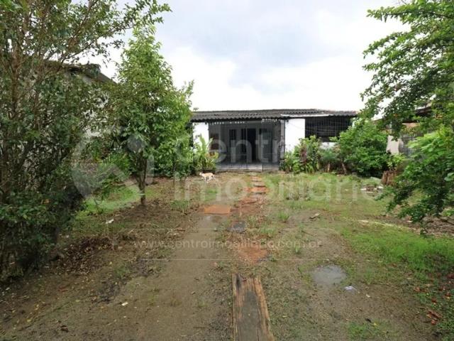 Casa com 3 Quartos e 2 banheiros à Venda, 88 m² por R$ 180.000