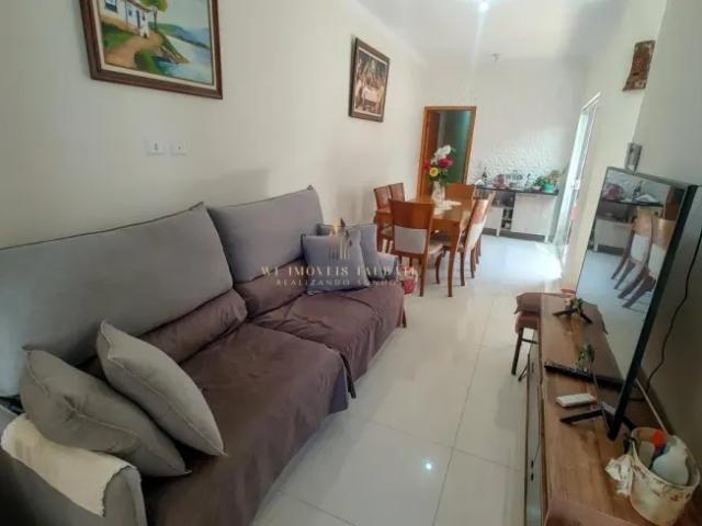 Casa com 3 Quartos e 2 banheiros à Venda, 82 m² por R$ 360.000
