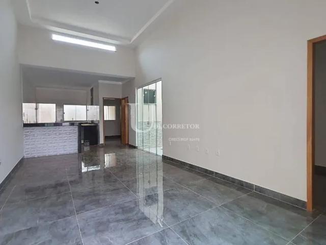 Casa com 3 Quartos e 2 banheiros à Venda, 98 m² por R$ 429.900
