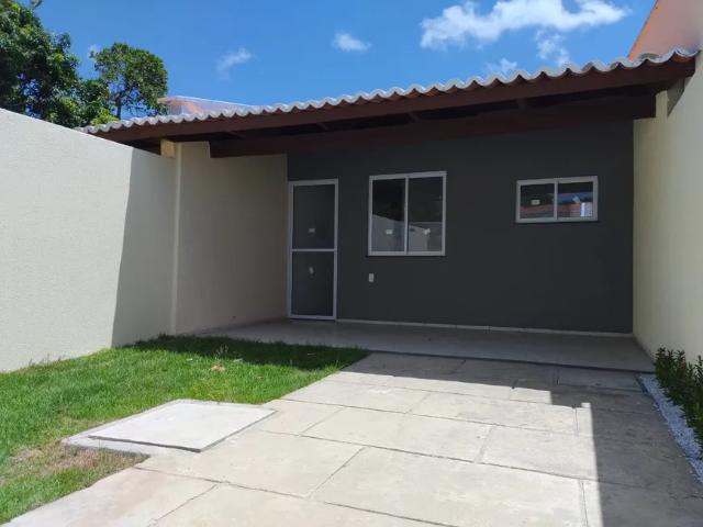 Casa com 3 Quartos e 2 banheiros à Venda, 90 m² por R$ 180.001