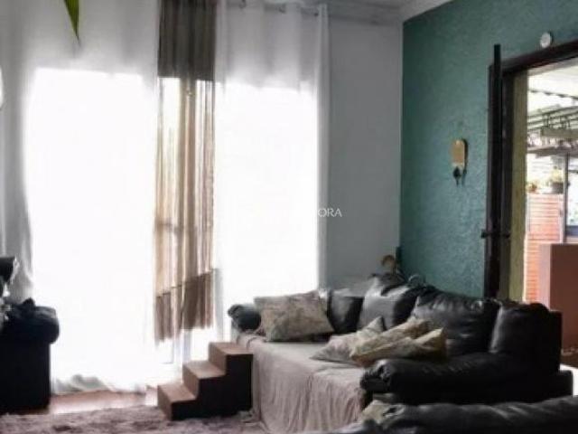 Casa com 3 quartos e 2 vagas na Vila Assunção