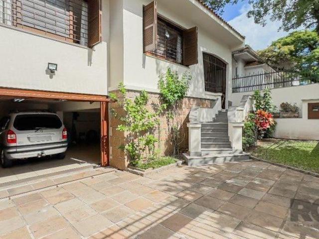 Casa com 3 Quartos e 2 vagas à venda, 344 m² por R$ 2.800.000,00
