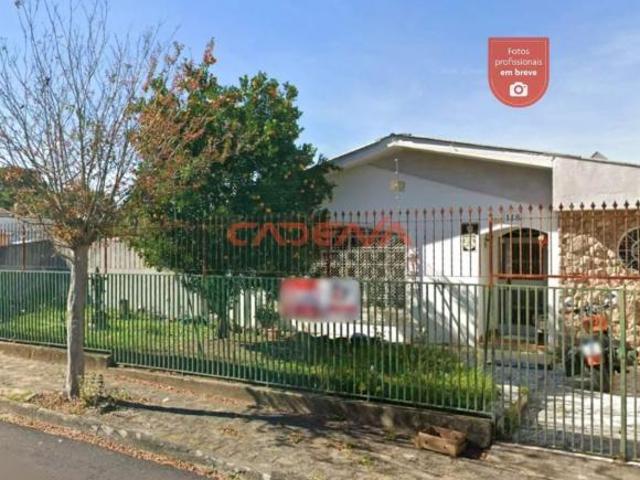 Casa com 3 quartos e 2 vagas à venda no Guabirotuba