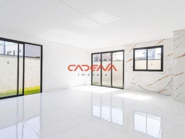 Casa com 3 quartos e 2 vagas à venda no Santa Cândida
