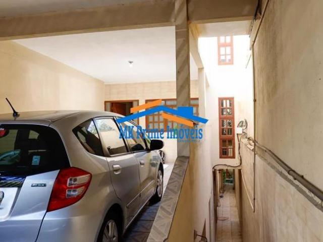 Casa com 3 quartos e 2 vagas de garagem