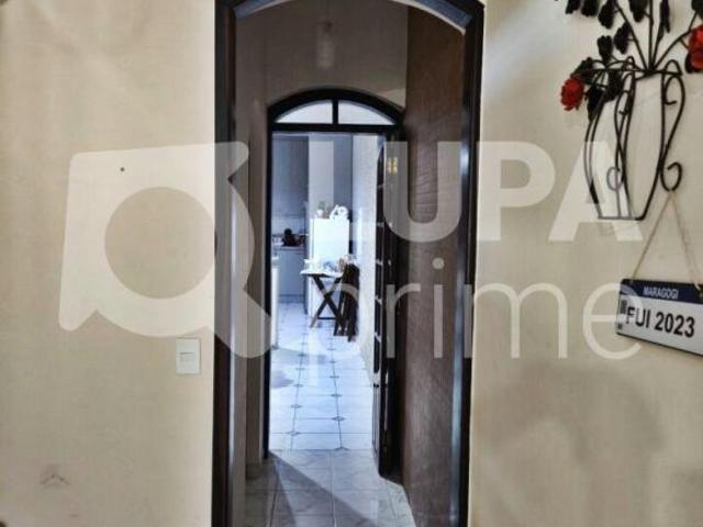 CASA COM 3 QUARTOS E 2 VAGAS DE GARAGEM À VENDA EM GUARULHOS