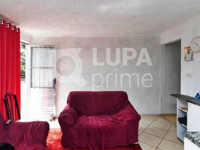 CASA COM 3 QUARTOS E 2 VAGAS DE GARAGEM À VENDA NA VILA MARIA ALTA
