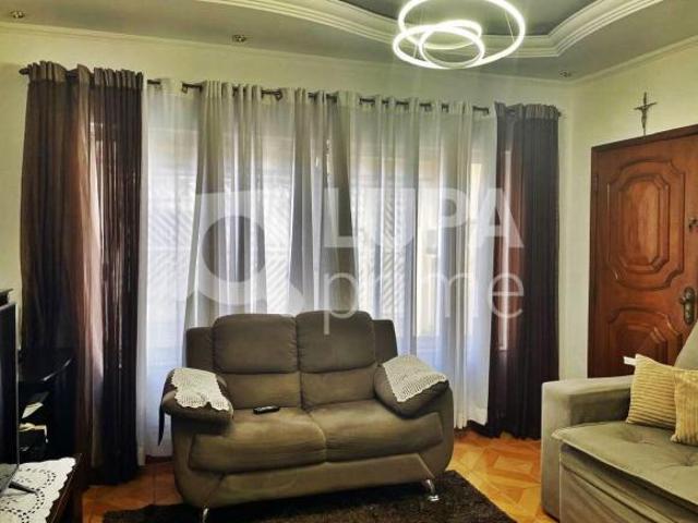CASA COM 3 QUARTOS E 2 VAGAS DE GARAGEM À VENDA NA VILA MEDEIROS