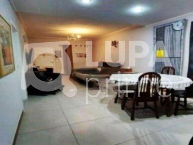 CASA COM 3 QUARTOS E 2 VAGAS DE GARAGEM À VENDA NA VILA GUILHERME
