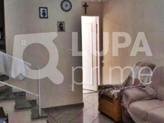 CASA COM 3 QUARTOS E 2 VAGAS DE GARAGEM À VENDA NA VILA GUILHERME