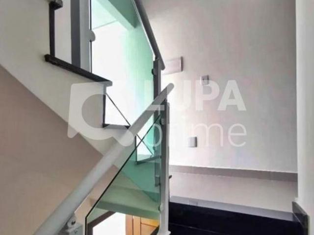 CASA COM 3 QUARTOS E 2 VAGAS DE GARAGEM À VENDA NA PARADA INGLESA
