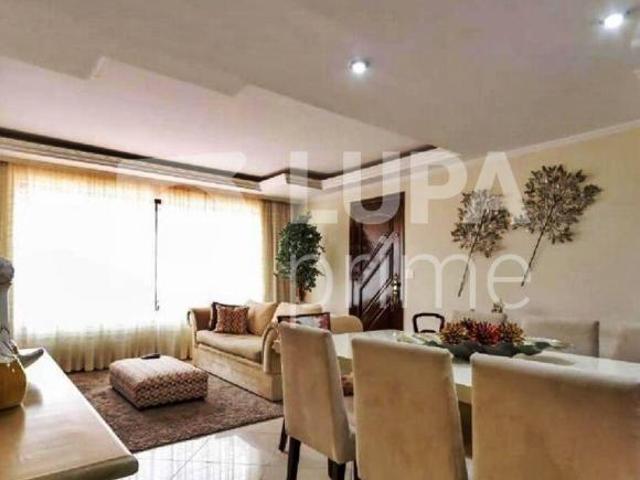 CASA COM 3 QUARTOS E 2 VAGAS DE GARAGEM À VENDA NA PEDRA BRANCA