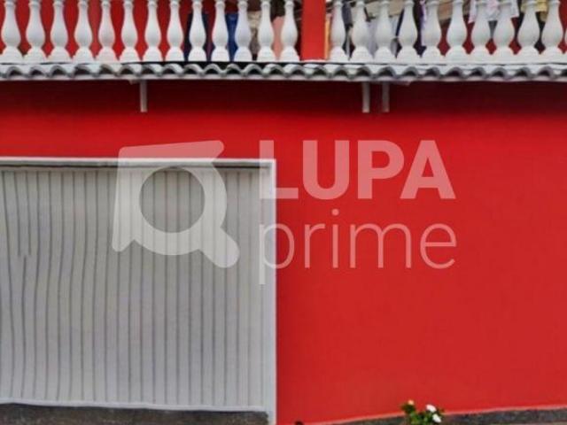 CASA COM 3 QUARTOS E 2 VAGAS DE GARAGEM À VENDA NO TUCURUVI