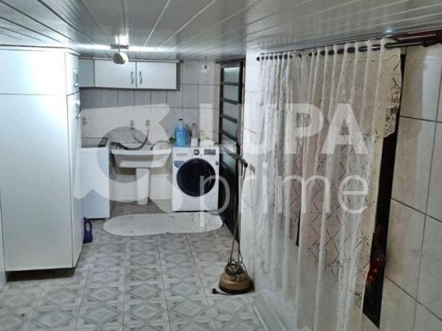 CASA COM 3 QUARTOS E 2 VAGAS DE GARAGEM À VENDA NO TUCURUVI