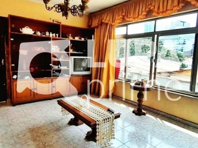 CASA COM 3 QUARTOS E 2 VAGAS DE GARAGEM À VENDA NO TUCURUVI