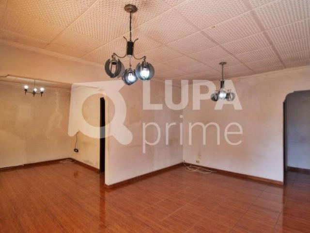 CASA COM 3 QUARTOS E 2 VAGAS DE GARAGEM À VENDA NO TUCURUVI