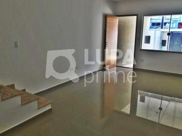 CASA COM 3 QUARTOS E 2 VAGAS DE GARAGEM À VENDA NO IMIRIM
