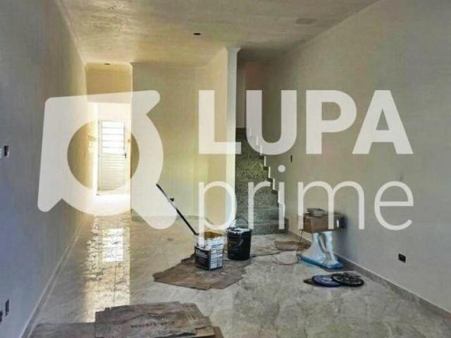 CASA COM 3 QUARTOS E 2 VAGAS DE GARAGEM À VENDA NO JARDIM GUANÇA