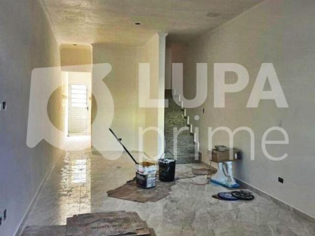 CASA COM 3 QUARTOS E 2 VAGAS DE GARAGEM À VENDA NO JARDIM GUANÇA