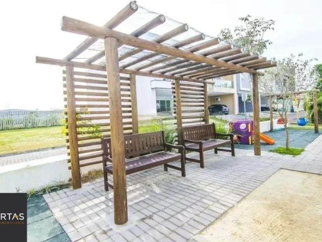 Casa com 3 quartos e 2 vagas em condomínio fechado no Bairro Ecoville