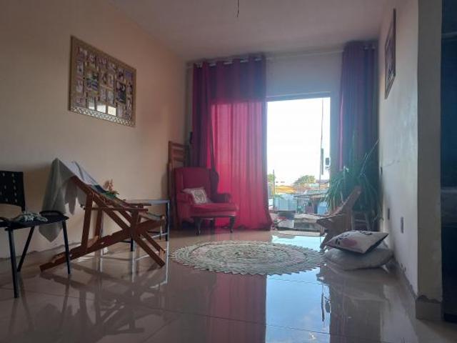 Casa com 3 quartos e 300 m² à venda em Novo Jardim Oriente