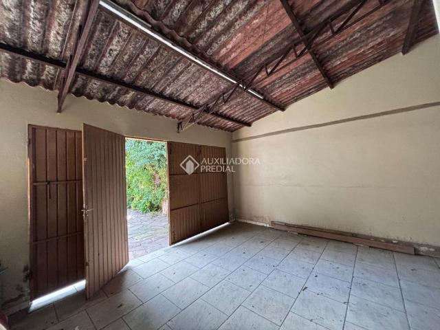Casa com 3 quartos e 300m² para alugar em Moinhos de Vento, Canoas
