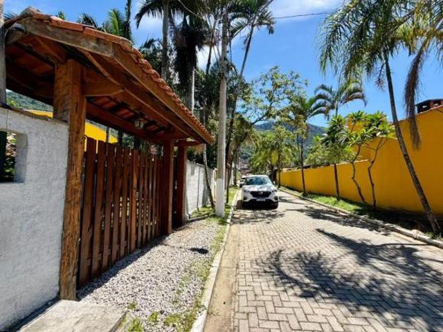 Casa com 3 quartos e 347 m² à venda em Maresias