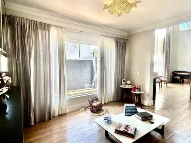 Casa com 3 quartos e 360 m² à venda em Residencial Tamboré
