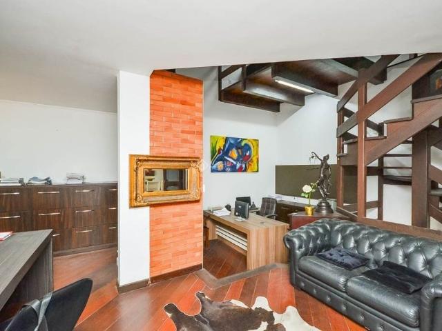 Casa com 3 quartos e 372m² para alugar em Nonoai, Porto Alegre