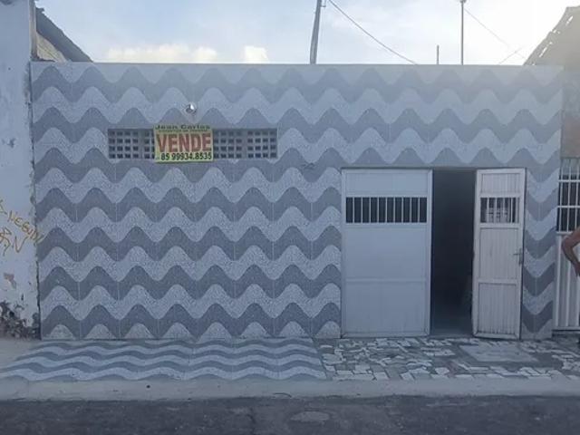 Casa com 3 Quartos e 3 banheiros à Venda, 150 m² por R$ 280.000