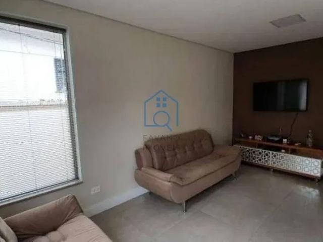 Casa com 3 Quartos e 3 banheiros à Venda, 165 m² por R$ 1.380.000