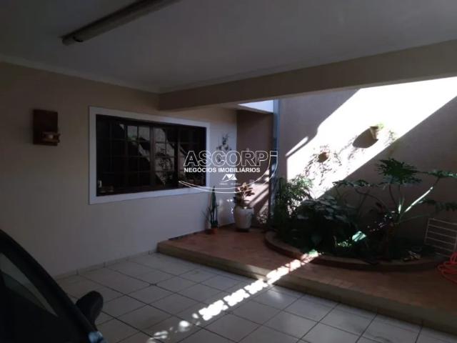 Casa com 3 Quartos e 3 banheiros à Venda, 173 m² por R$ 435.000