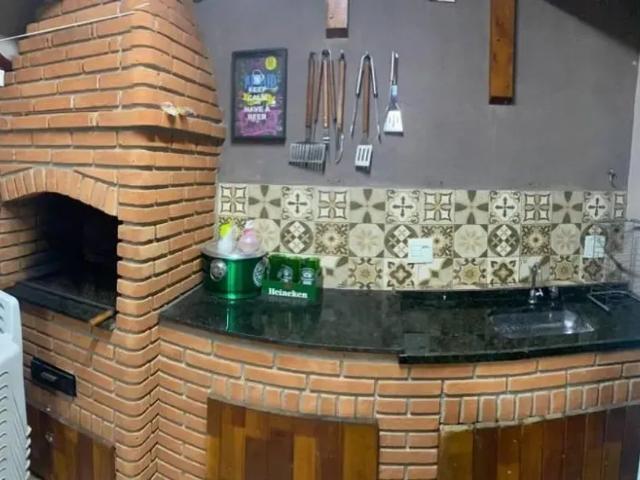 Casa com 3 Quartos e 3 banheiros à Venda, 170 m² por R$ 360.000