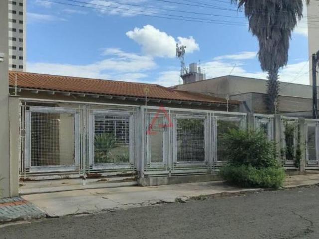 Casa com 3 Quartos e 3 banheiros à Venda, 180 m² por R$ 630.000, Parque Jamaica, Londrina PR