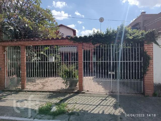 Casa com 3 Quartos e 3 banheiros à Venda, 108 m² por R$ 500.000