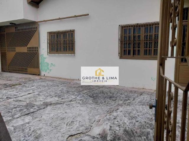 Casa com 3 Quartos e 3 banheiros à Venda, 114 m² por R$ 296.800