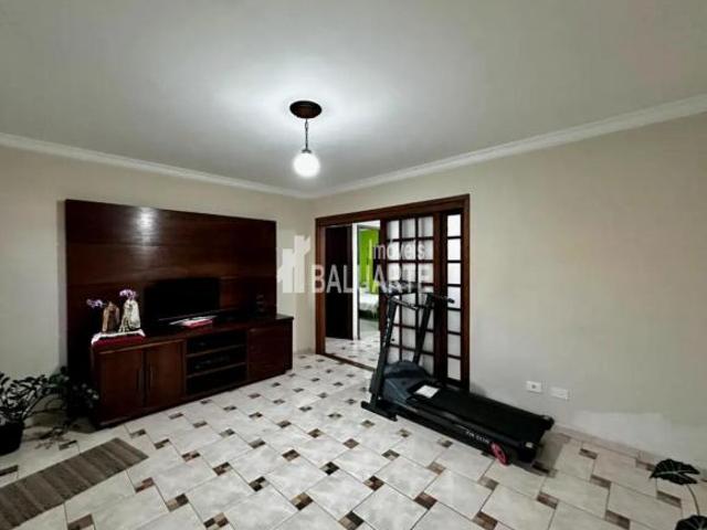 Casa com 3 Quartos e 3 banheiros à Venda, 118 m² por R$ 836.000