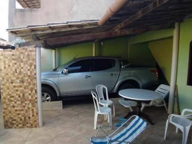 Casa com 3 Quartos e 3 banheiros à Venda, 120 m² por R$ 210.000