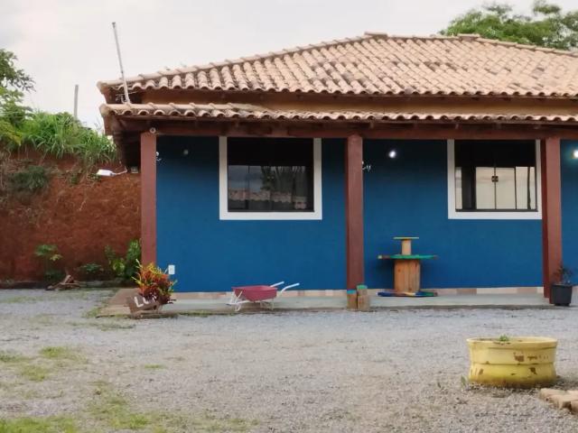Casa com 3 Quartos e 3 banheiros à Venda, 120 m² por R$ 350.000