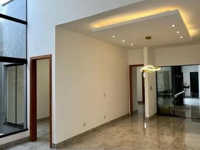 Casa com 3 Quartos e 3 banheiros à Venda, 120 m² por R$ 380.000