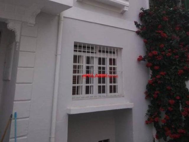 # Casa com 3 Quartos e 3 banheiros à Venda, 120 m² por R$ 680.000