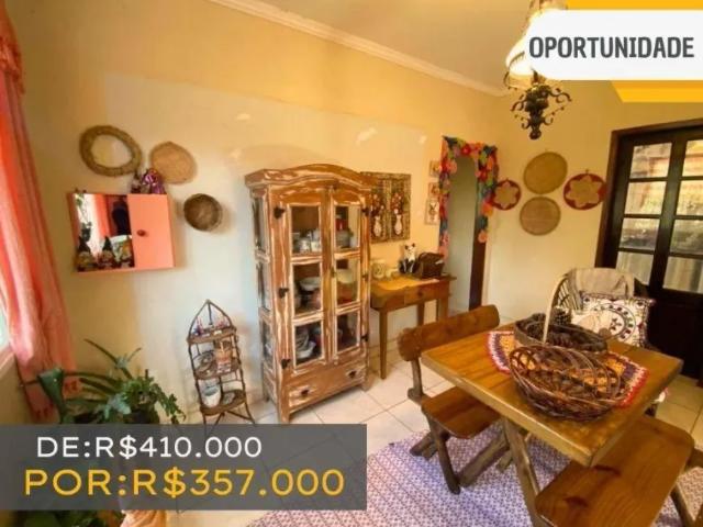 Casa com 3 Quartos e 3 banheiros à Venda, 125 m² por R$ 357.000
