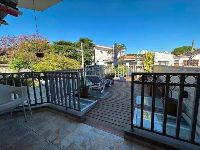 Casa com 3 Quartos e 3 banheiros à Venda, 128 m² por R$ 1.200.000