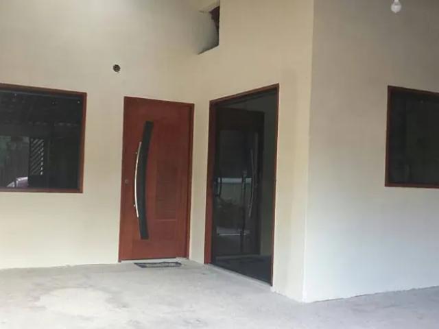 Casa com 3 Quartos e 3 banheiros à Venda, 128 m² por R$ 345.000