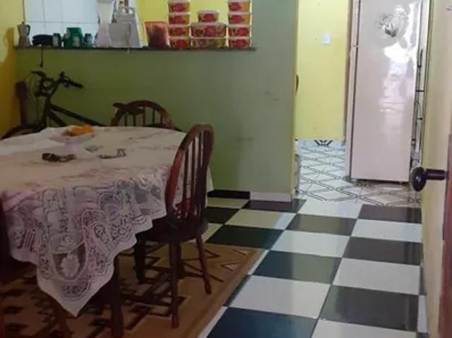 Casa com 3 Quartos e 3 banheiros à Venda, 200 m² por R$ 320.000