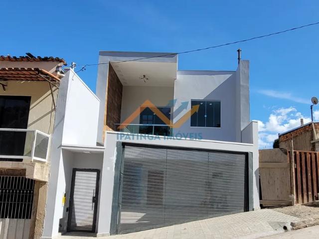 Casa com 3 Quartos e 3 banheiros à Venda, 207 m² por R$ 1.100.000