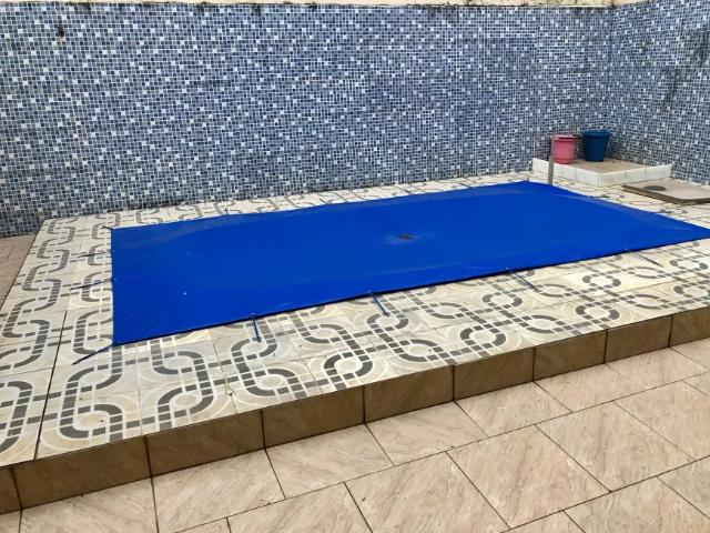 Casa com 3 Quartos e 3 banheiros à Venda, 207 m² por R$ 350.000
