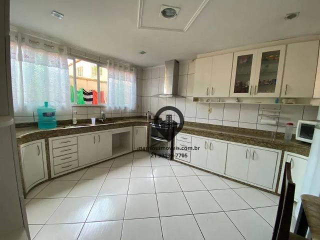 Casa com 3 Quartos e 3 banheiros à Venda, 60 m² por R$ 480.000