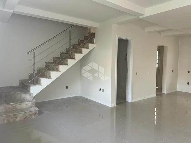 Casa com 3 Quartos e 3 banheiros à Venda, 82 m² por R$ 429.900